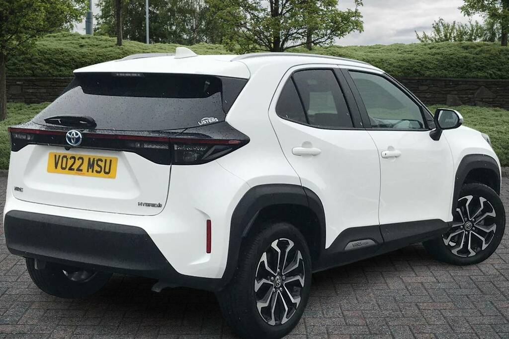 Used 2022 Toyota Yaris Cross FD22HYP YARIS CROSS DESIGN HEV AUTO on ...