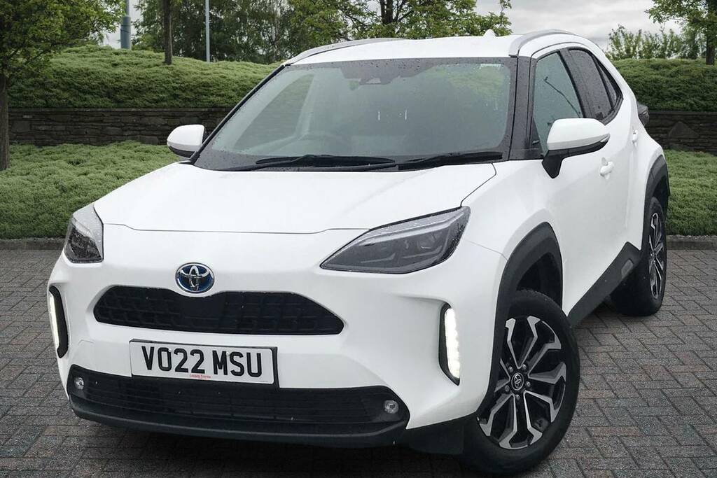 Used 2022 Toyota Yaris Cross FD22HYP YARIS CROSS DESIGN HEV AUTO on ...