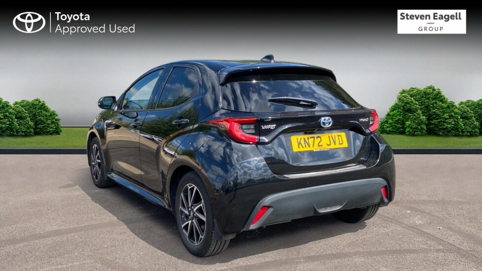 Used 2022 Toyota Yaris YC22HKT Yaris Design HEV CVT on Finance in ...