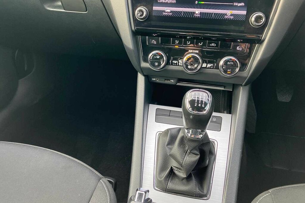 Used 2017 Skoda Octavia LK67FSZ Hatchback (2017) 1.0 TSI SE (115PS) on ...