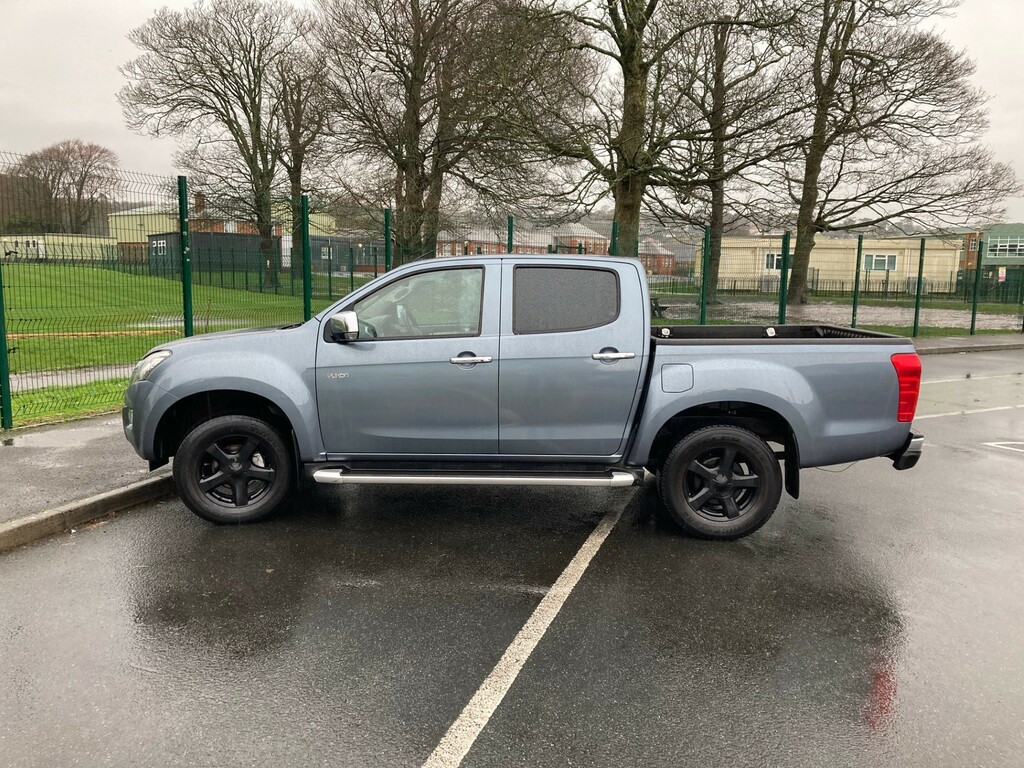 Sold YG16HAP 2016 Isuzu D-Max - History / How much is it worth?