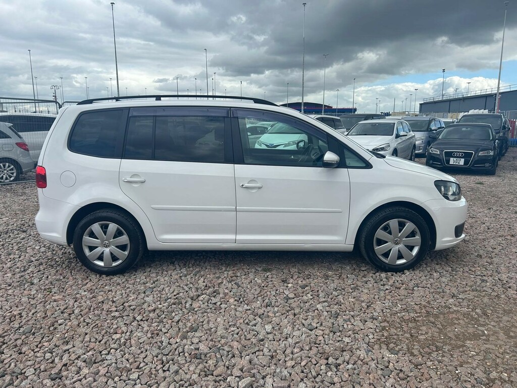 Sold EA68XXF 2018 Volkswagen Touran - History / How much is it worth?