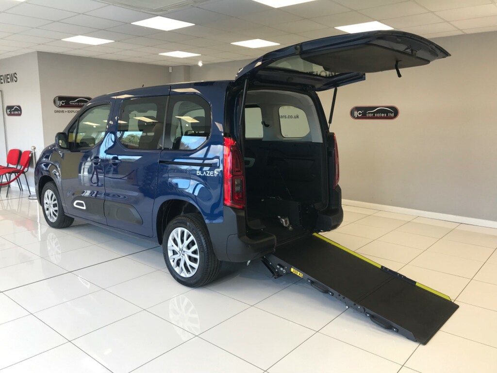 Used 2021 Citroen Berlingo WJ71XZX RARE PETROL AUTOMATIC WAV WHEELCHAIR ...