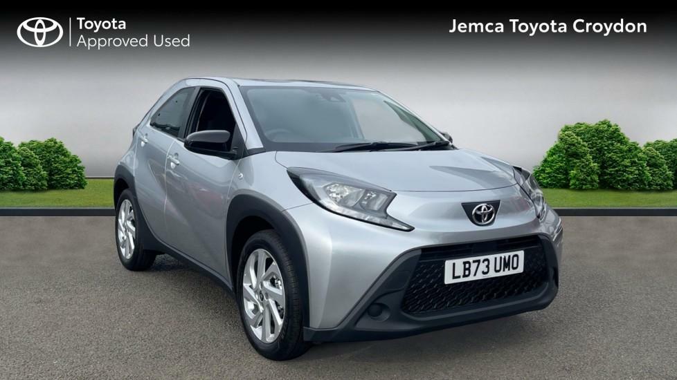 Used 2023 Toyota Aygo X SO72GVL 1.0 VVT-i Pure Euro 6 (s/s) 5dr on ...