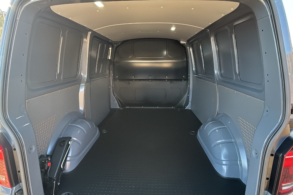 Used 2022 Volkswagen Transporter Sportline CX22WPY Transporter T32 ...