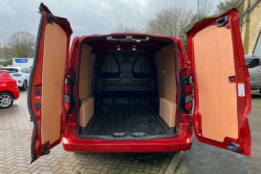 Used Ford Transit Custom L24GKC Diesel on Finance in Uxbridge £427 per ...