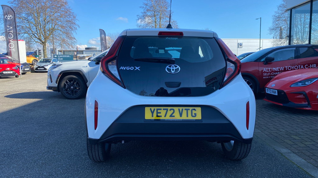 Used 2022 Toyota Aygo X YE72VTG 1.0 VVT-i Pure Euro 6 (s/s) 5dr on ...